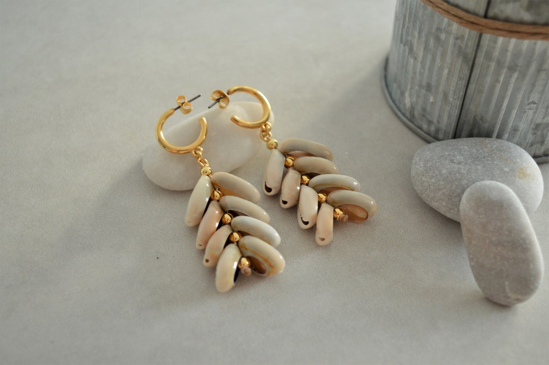 Natural Cowrie Shell Hoop Earrings, Gold / Silver Dangling Push Back ...