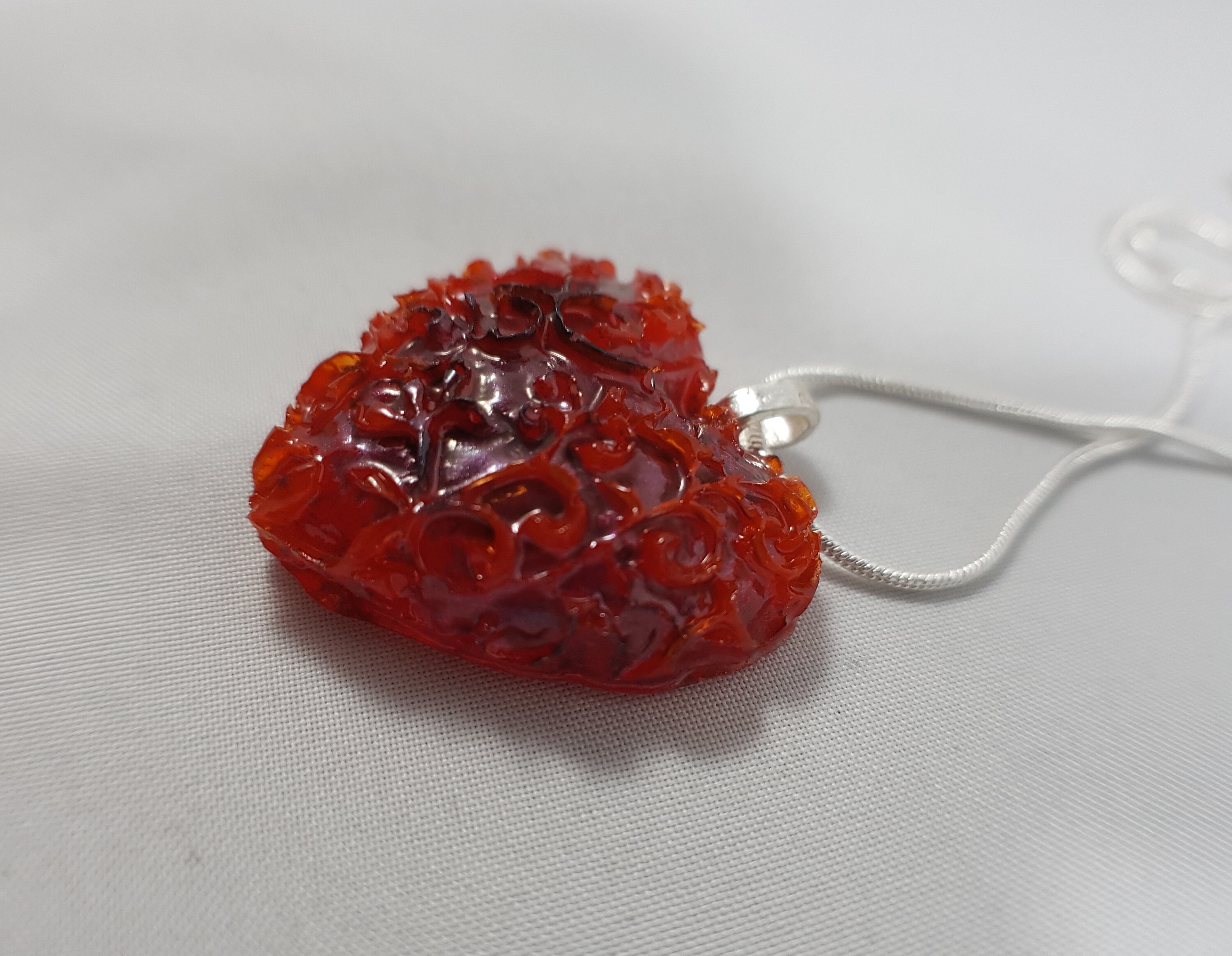 Red filigree heart necklace / Valentine's Day gift / resin | Etsy