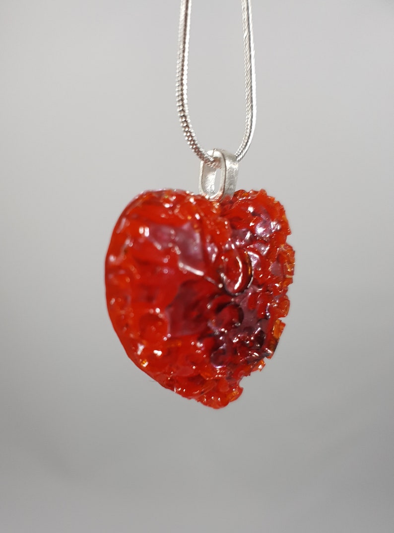 Red Filigree Heart Necklace / Valentine's Day Gift / Resin | Etsy