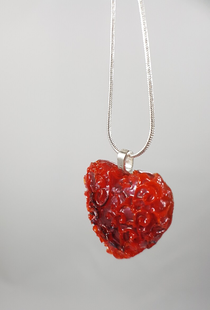 Red Filigree Heart Necklace / Valentine's Day Gift / Resin | Etsy