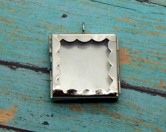 Shadow Box Locket - Etsy