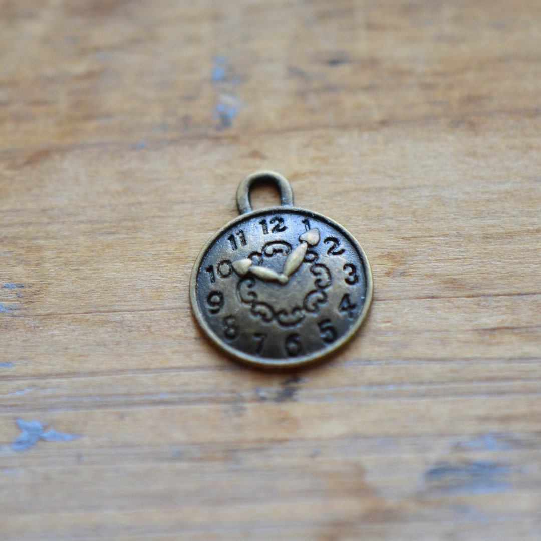 10 - Antique Bronze Clock Charm Charm Alice in Wonderland Charm Watch ...
