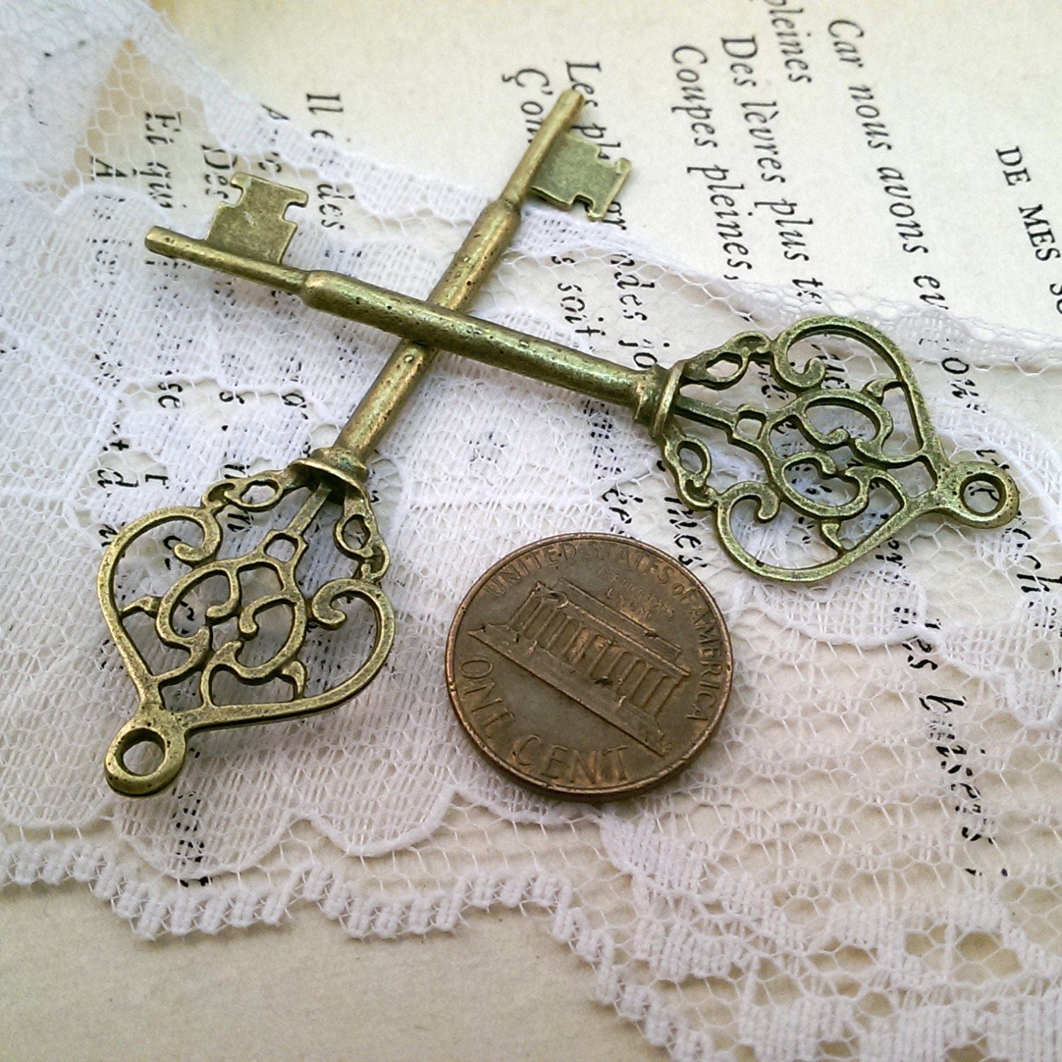 1 Large Skeleton Key Charm Antique Bronze Vintage Style - Etsy