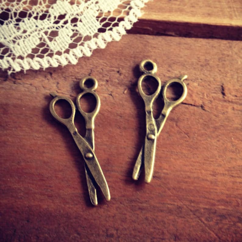 1 - Sewing Scissors Charms Antique Bronze Scissors Charm Alice in ...