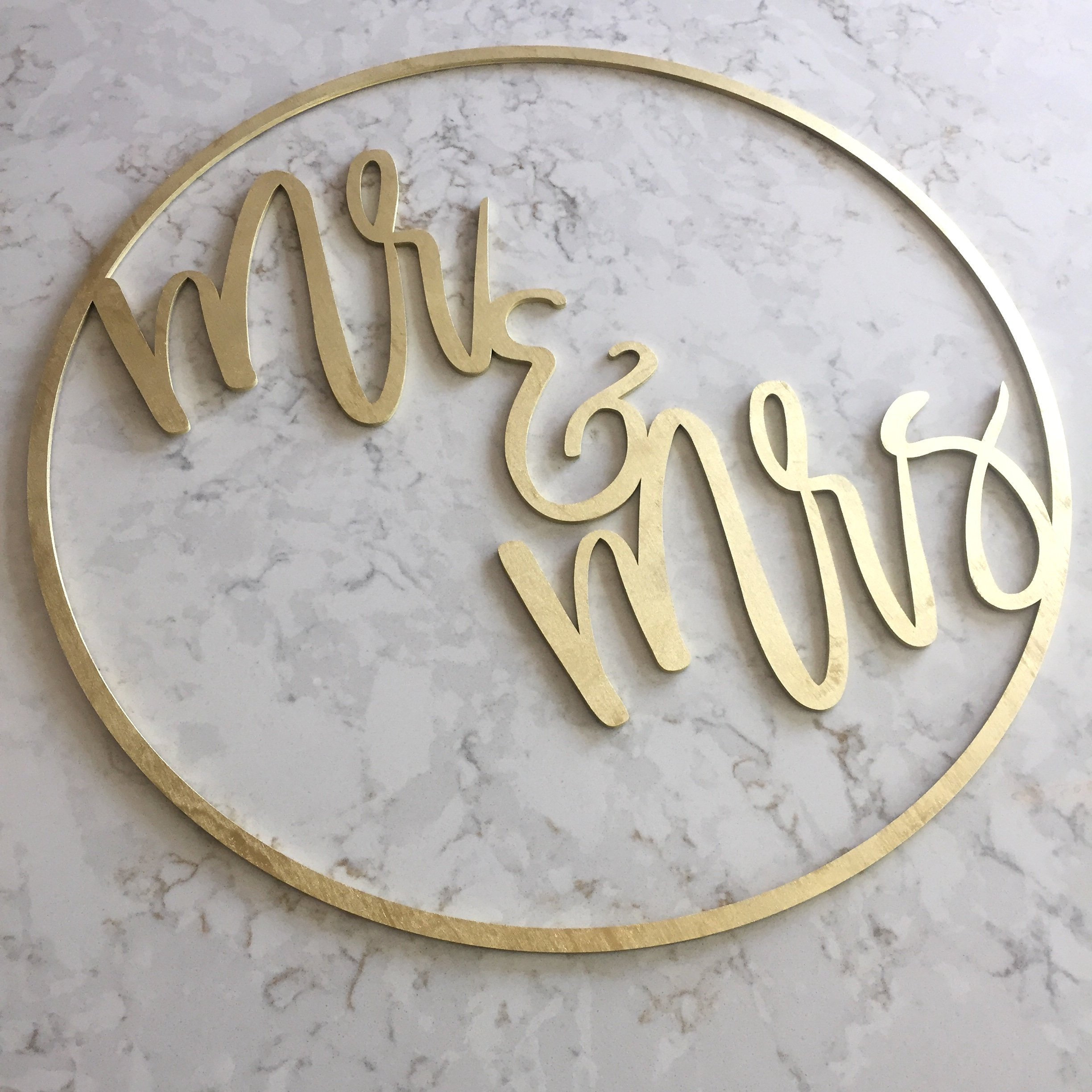 Mr & Mrs Circle Sign / Wedding Sign / Mr and Mrs Sign / Mr and - Etsy UK