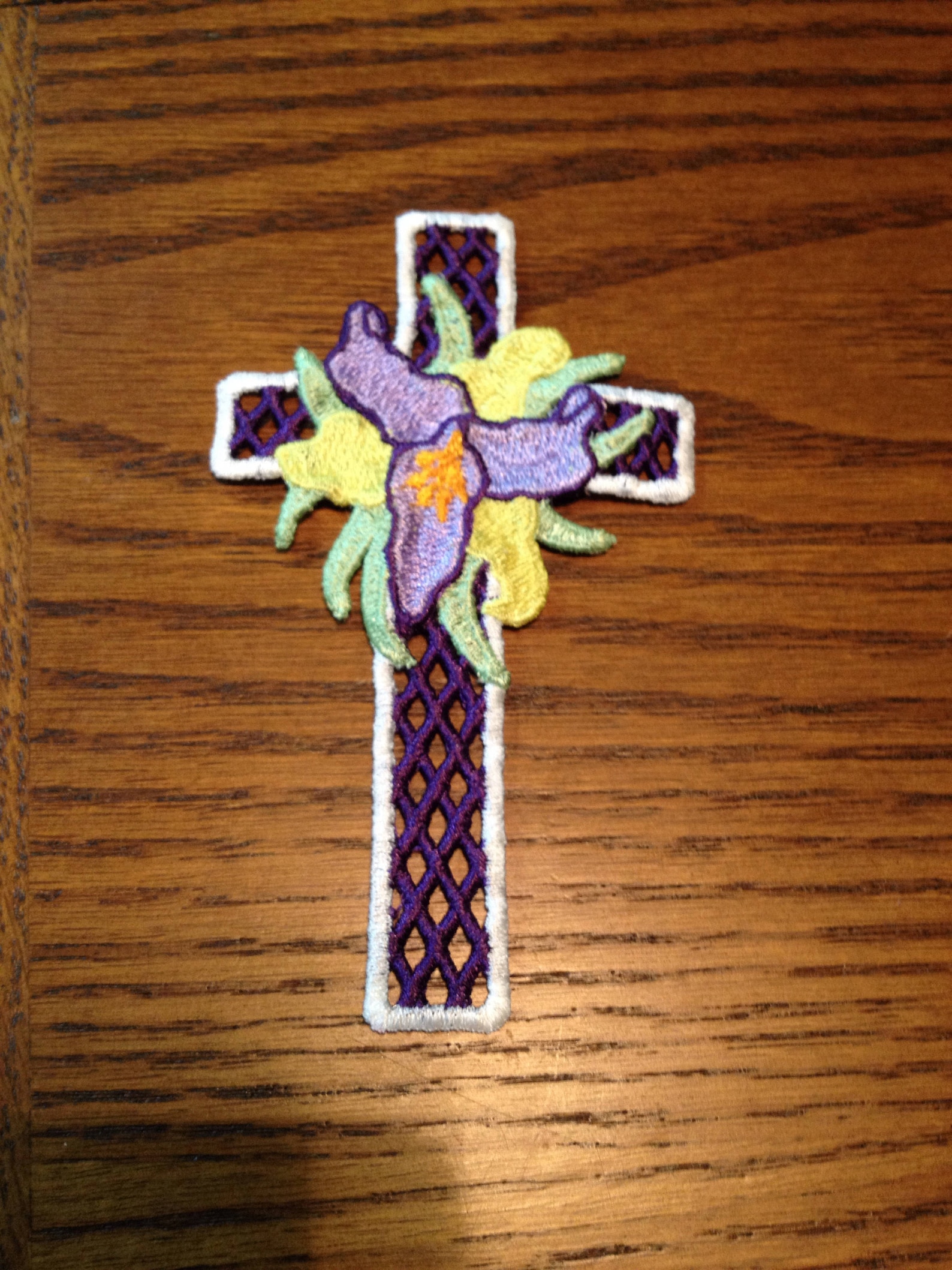 FSL Cross 2 Sizes 4x4 or 5x7 Hoop Cross With Lily FSL | Etsy