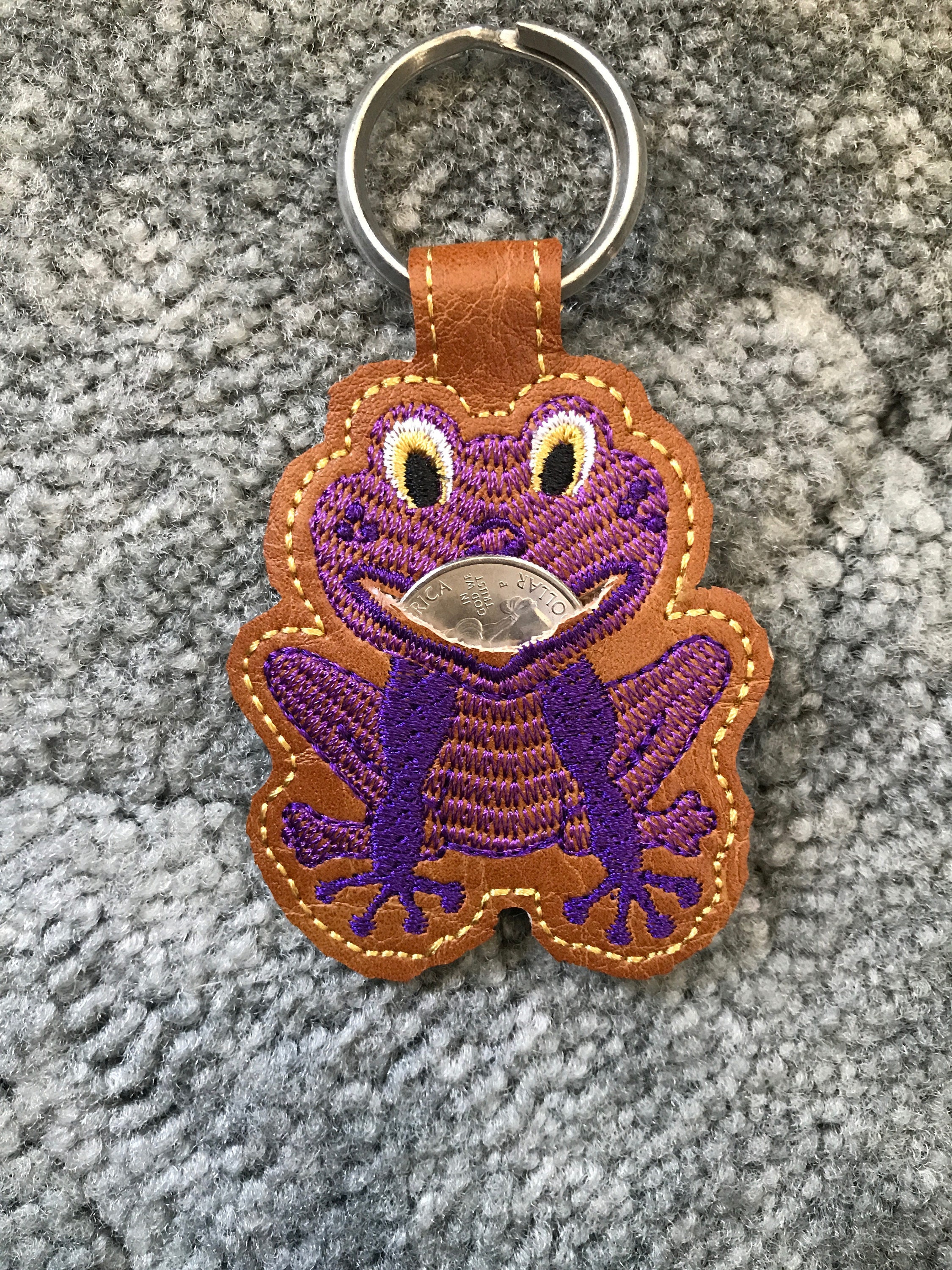 Frog Key Fob Embroidery Design ITH Frog Key Fob With Quarter - Etsy