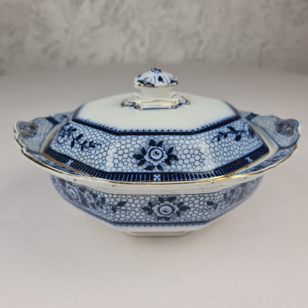 BURLEIGH WARE Burgess & Leigh PREMIER Blue and White Vegetable Tureen C ...
