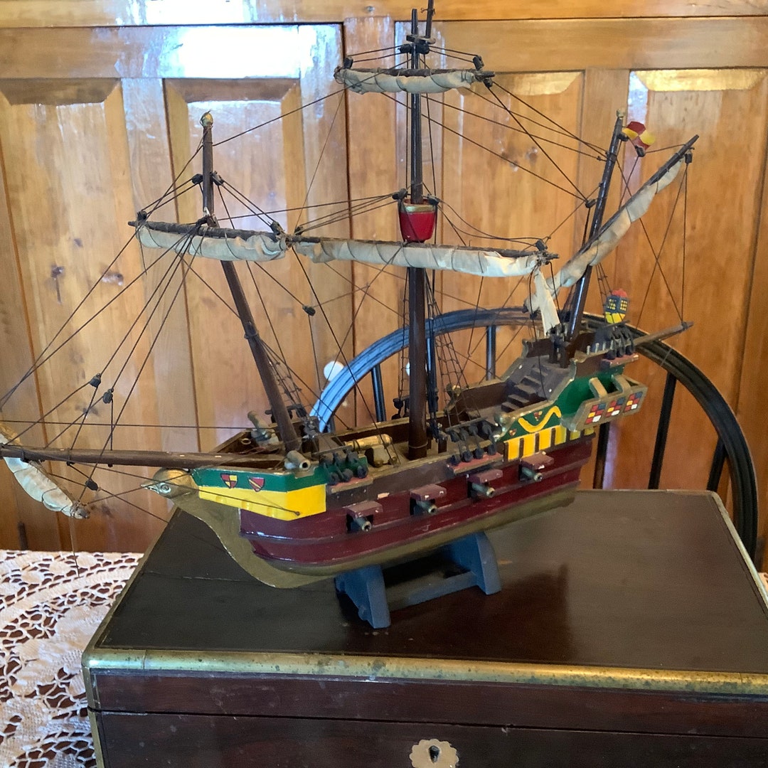 Medieval Pirates Ship Replica Model Ship Vessel Bird Head Figurehead ...