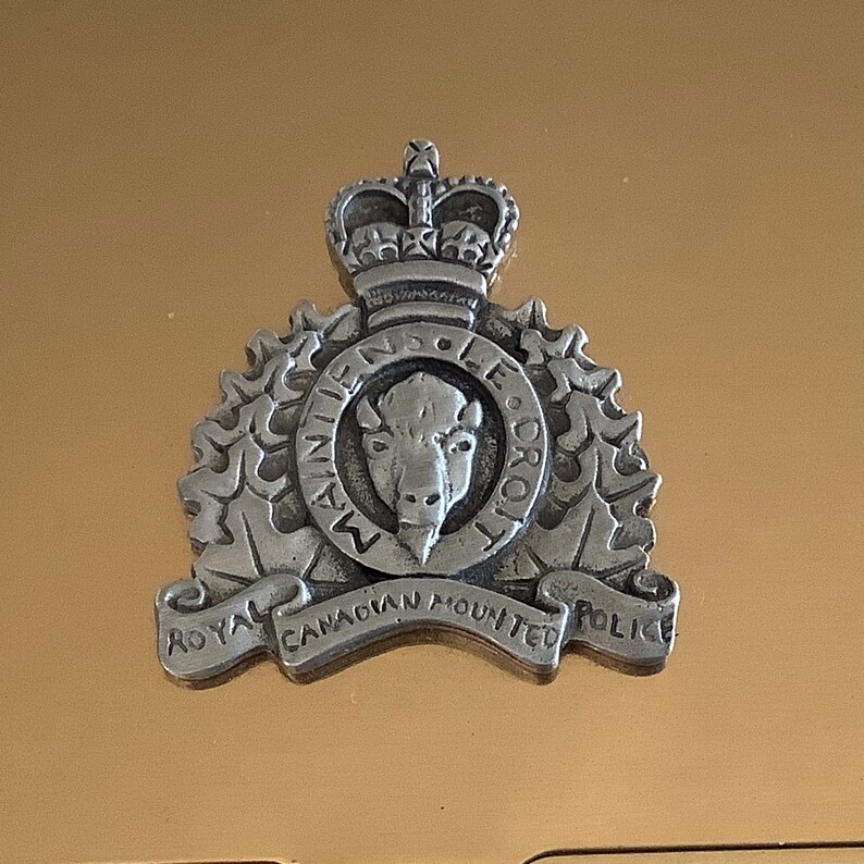 Royal Canadian Mounted Police RCMP gold tone business card | Etsy