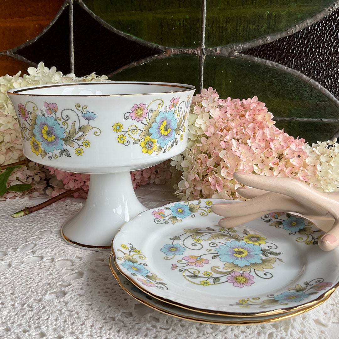 Vintage Ceramic Pedestal Fruit Bowl or Compote Dish Plus 2 Dessert ...