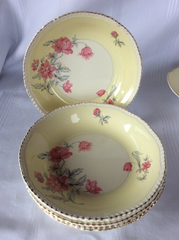 Bowls Home & Living Dining & Serving Vintage Woods Ivory Ware Bowls ...