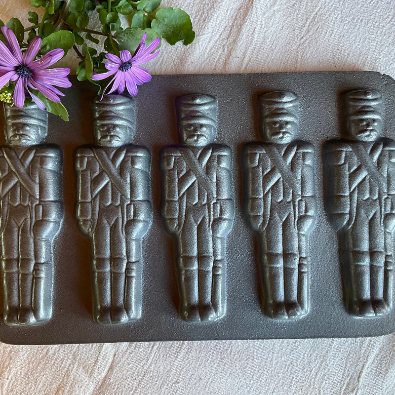 Cast Iron Mold - Etsy