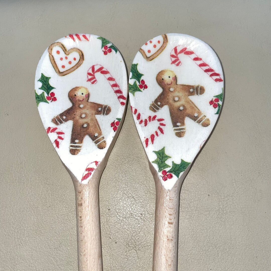 Wooden Spoon Set in Gisela Graham Design of Gingerbread Man & Candy Cane Stocking Filler Secret ...