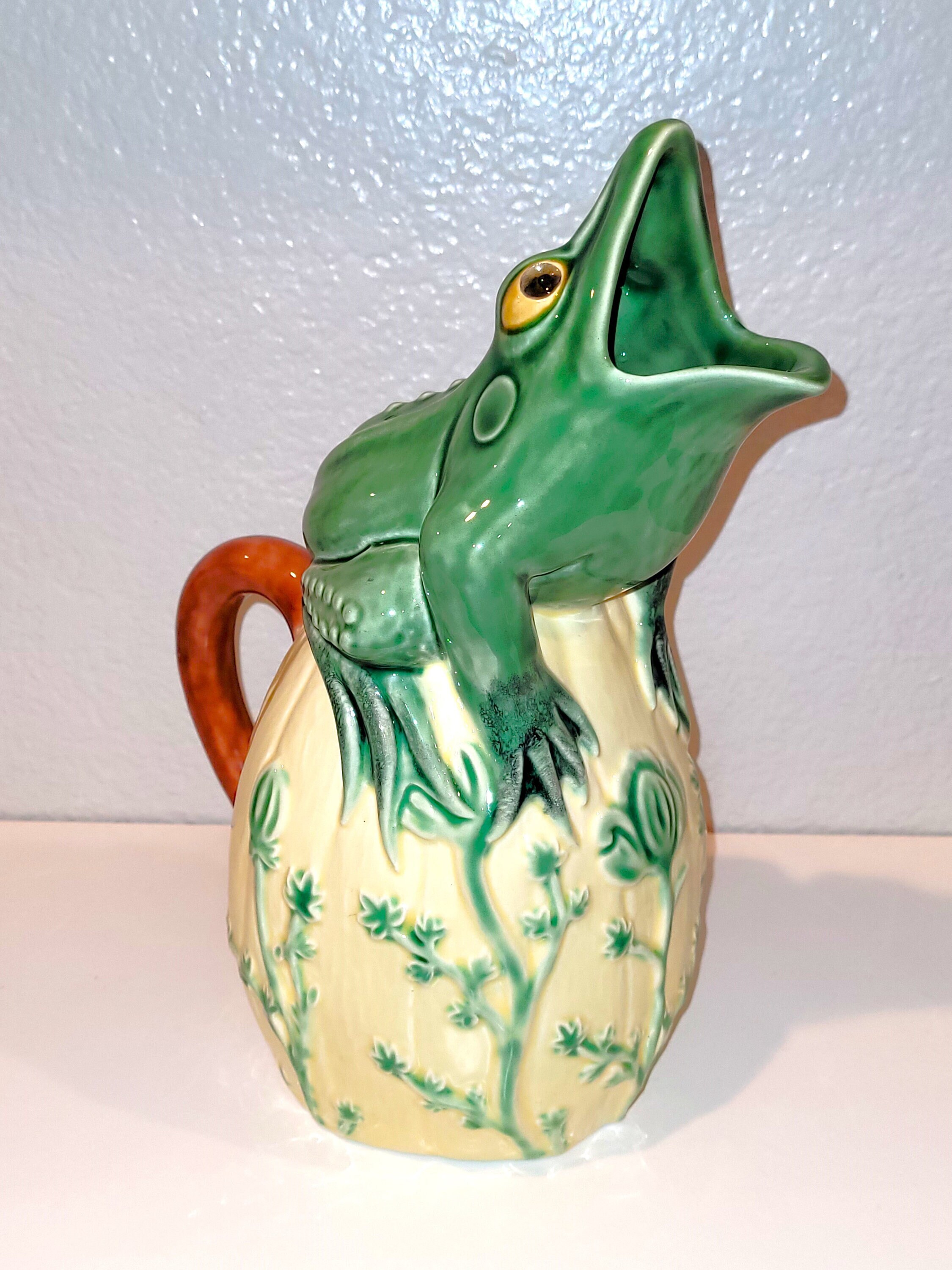 BORDALLO Pinheiro Hand Painted Frog Pitcher Made in Portugal - Etsy