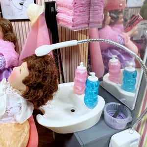 Dollhouse Miniature Filled Beauty Salon Display in A Vignette 1:12 ...