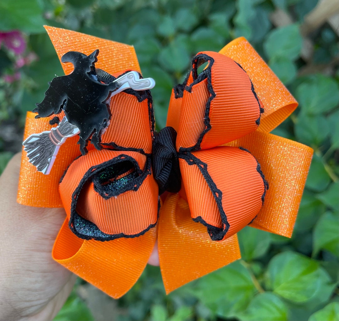 HANDMADE. Halloween Witch on Broom Hair Bow. Orange Yellow Hair Bow ...