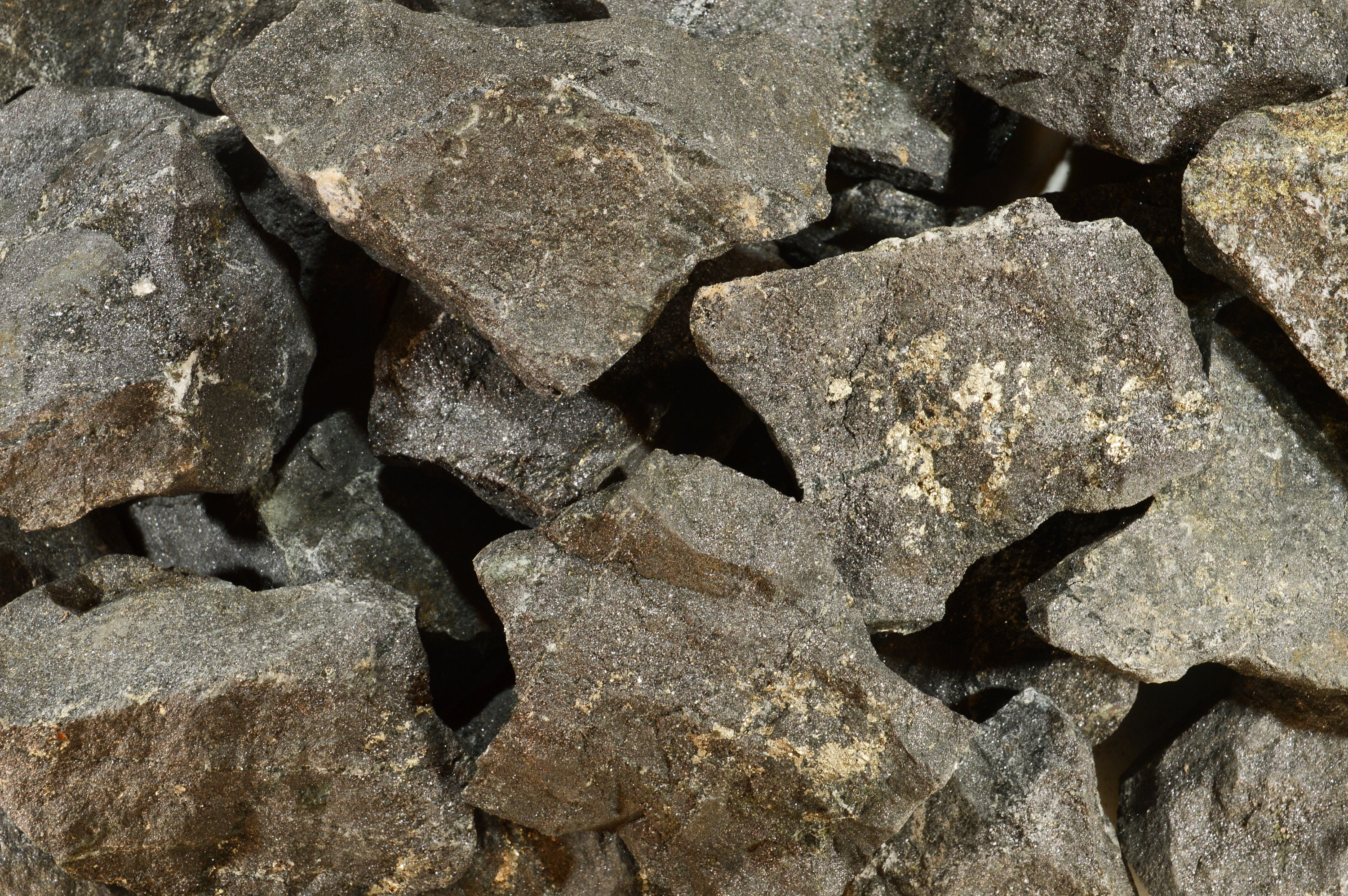 MAGNETITE PYRITE 3 1/2" 13-15 Oz Healers Gold Top Grade Rough Rocks ...