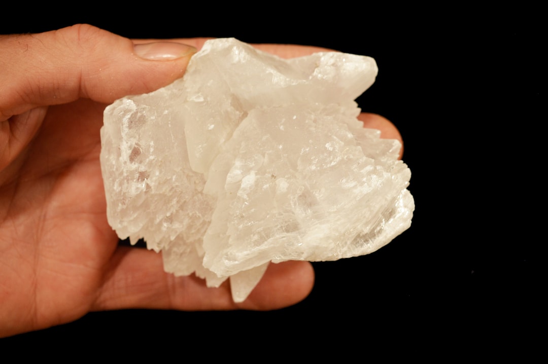 FISHTAIL SELENITE 4" X 3" 11 Oz (sku 15) Fish Tail Angel Wing Rock ...