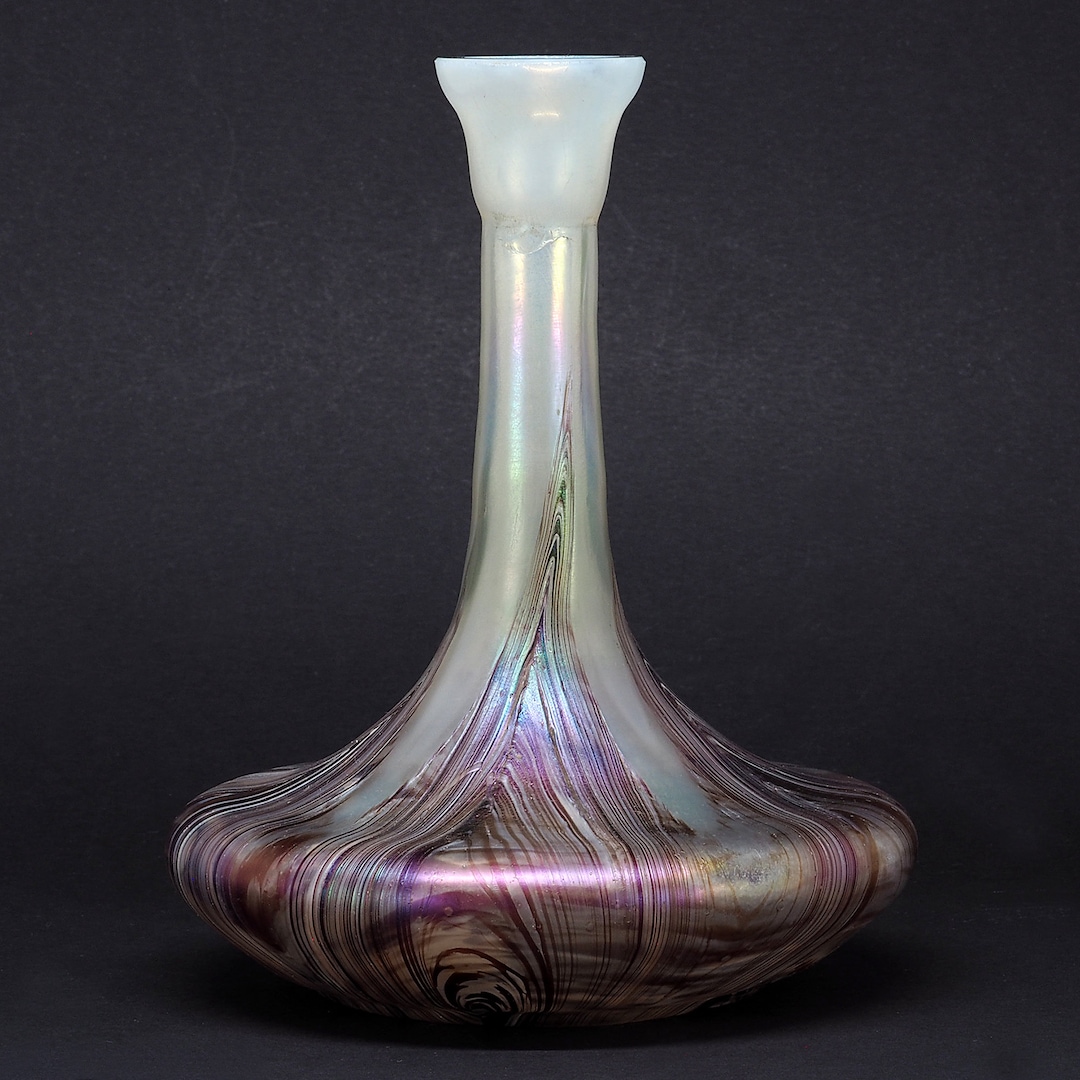 Wilhelm Kralik Sohn Art Nouveau Iridiscent Glass Vase. Early 1900s ...