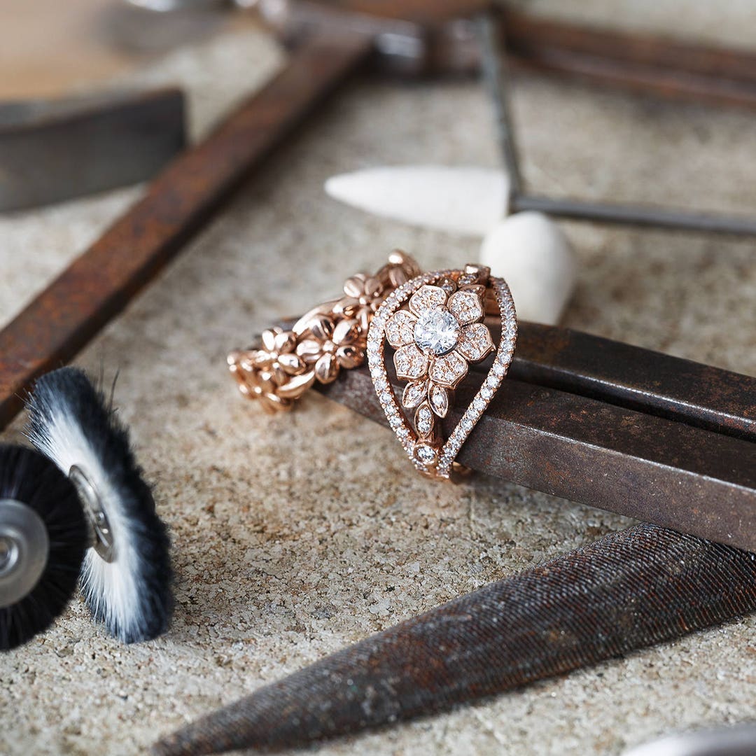 Unique Flower Diamond Engagement Ring lilly Garden, Gold Flower Ring ...