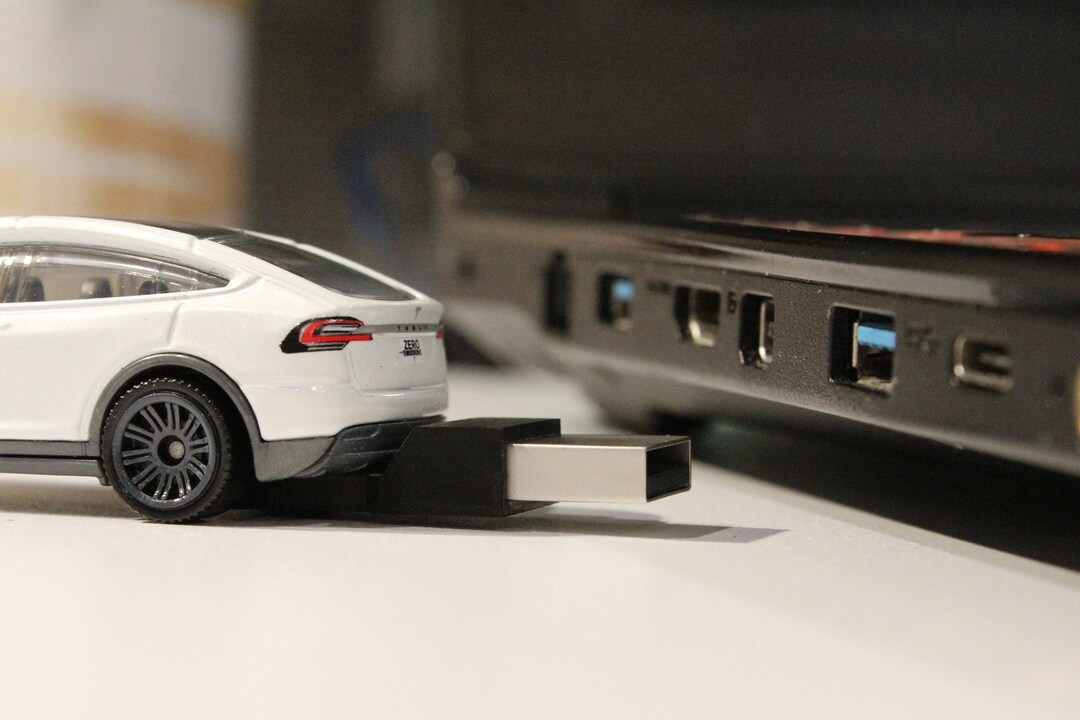 1:64 Tesla Model X Diecast USB Flash Drive Handmade Custom Accessory ...