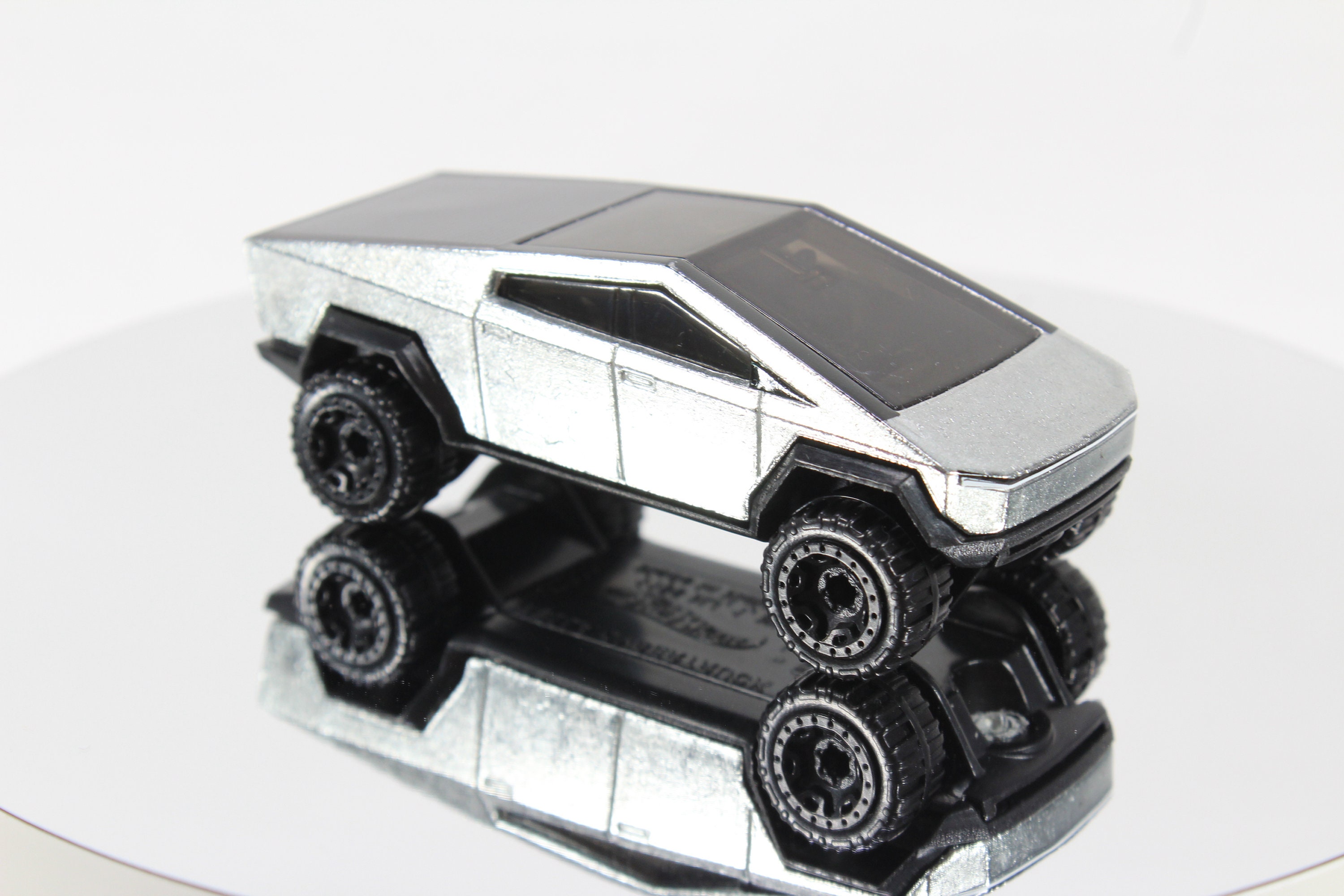 Tesla Cybertruck Fidget Keychain, Bag Charm - Etsy