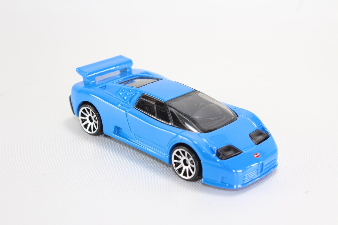 Bugatti EB110 SS 1:64 Diecast Magnet, Custom Diecast Car Fridge Decor ...