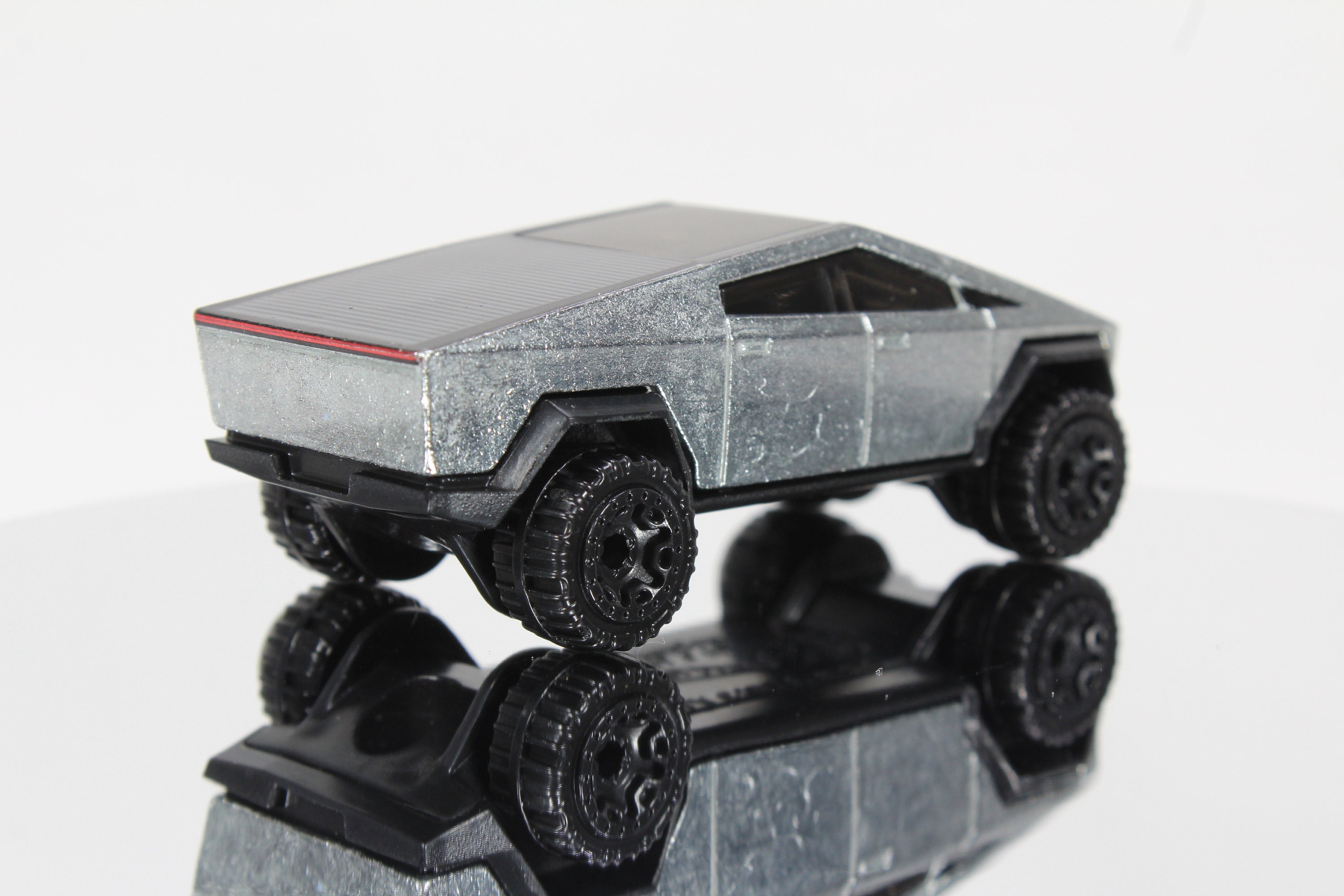 Tesla Cybertruck Fidget Keychain, Bag Charm - Etsy