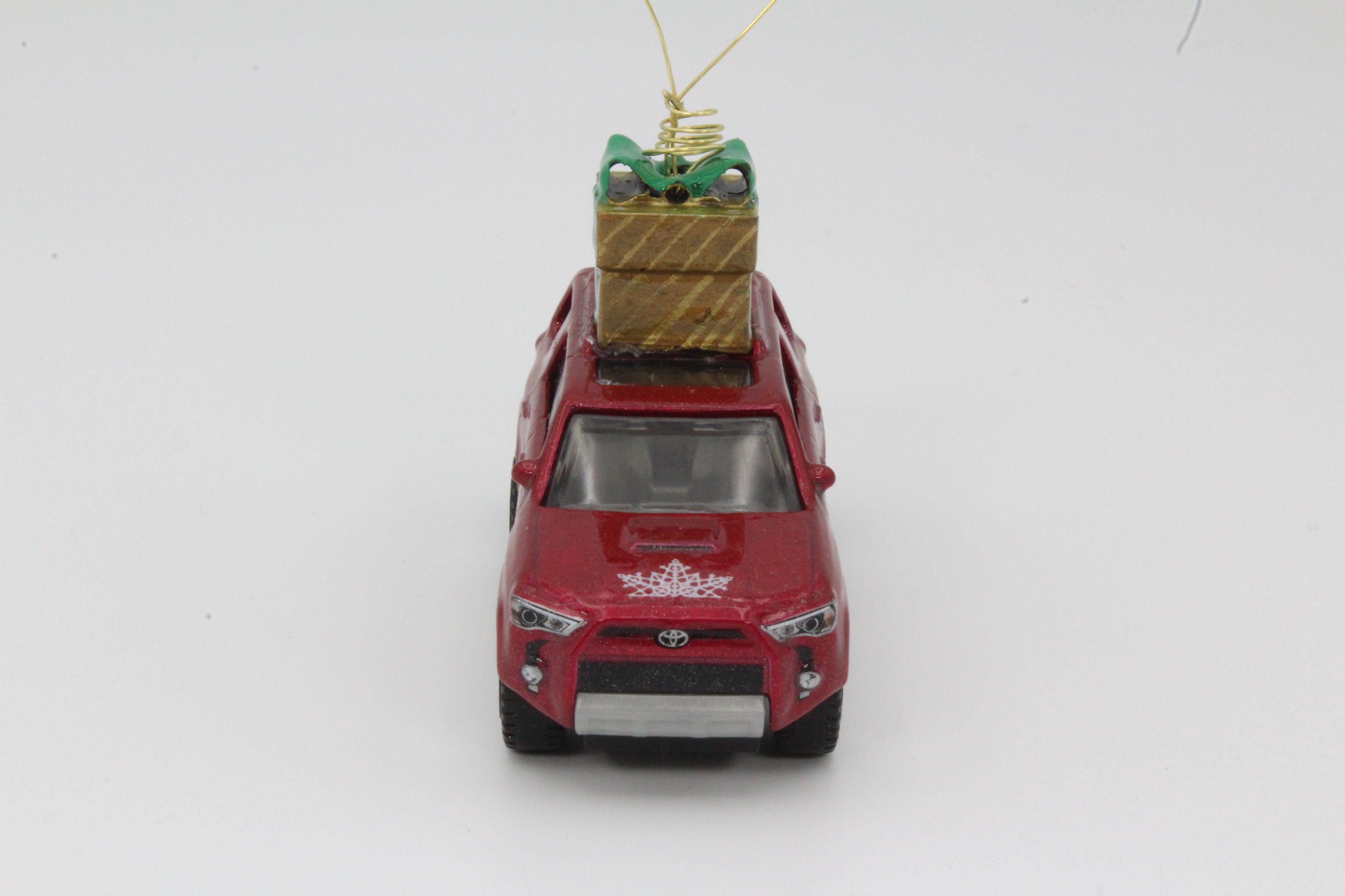 Toyota 4runner 5th Gen Hauling a Gift Christmas Tree Ornament - Etsy
