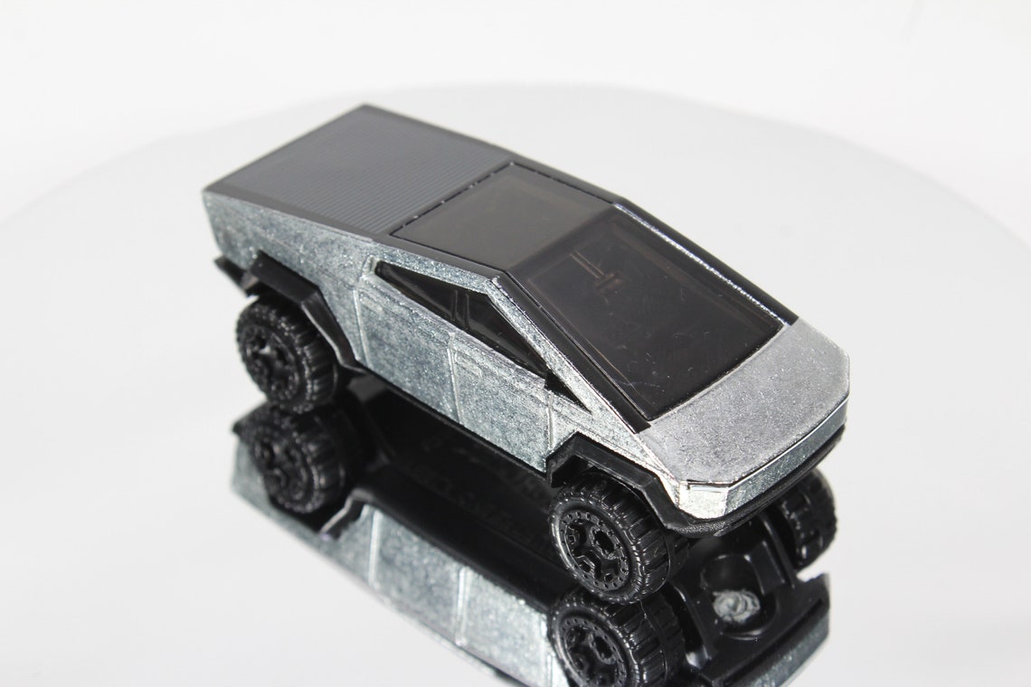 Tesla Cybertruck Fidget Keychain Bag Charm | Etsy