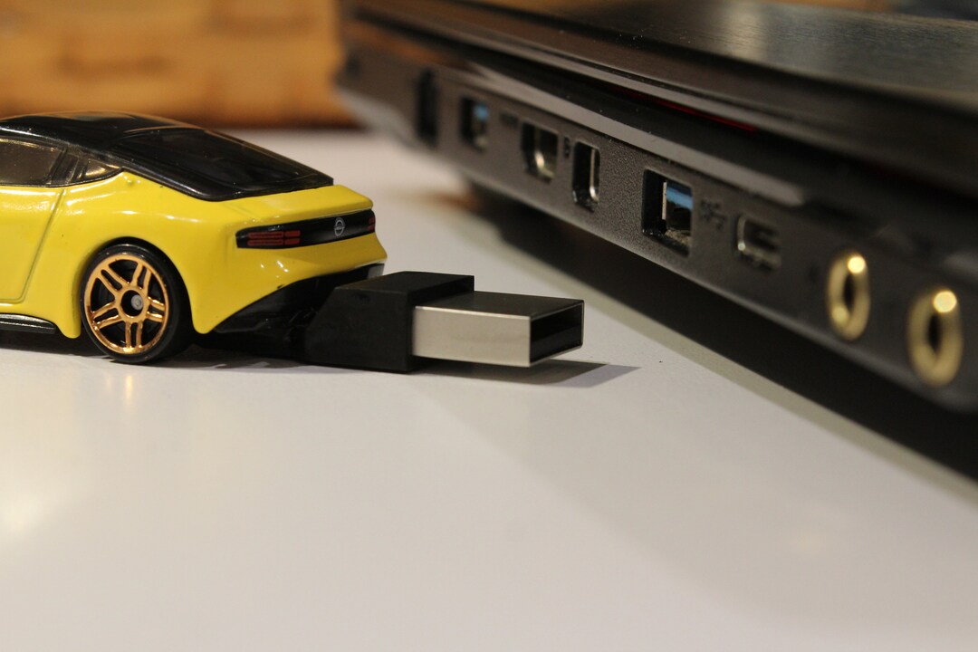 1:64 Nissan Z Coupe USB Drive Diecast USB Flash Drive Handmade Custom ...