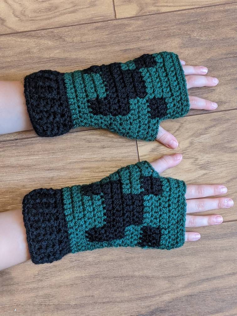 Minecraft Creeper Fingerless Gloves Creeper Mitts Child Green Mittens ...