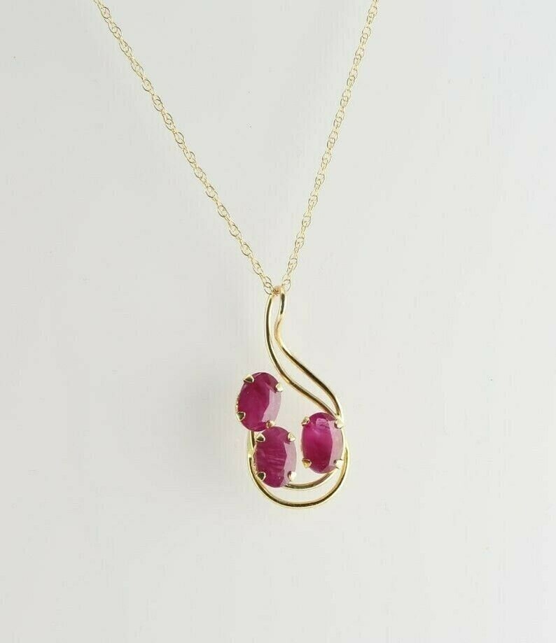 14K Yellow Gold Ruby Necklace With 3 Oval Faceteted Stones and Chain ...
