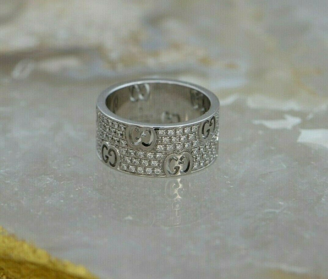 18K WG Diamond Gucci Logo Ring, Signed Gucci Italy 750, Size 7, Circa ...