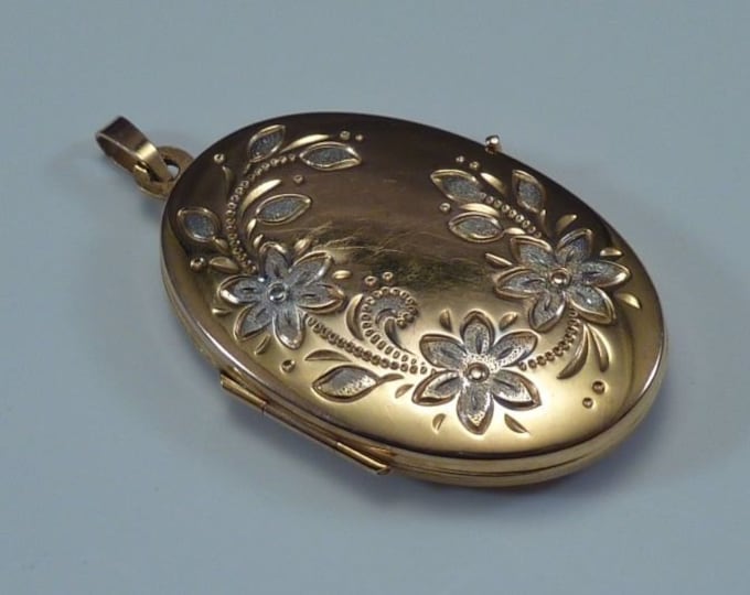 1987 LARGE 9ct Gold Locket With Cameo 9ct Gold - Etsy
