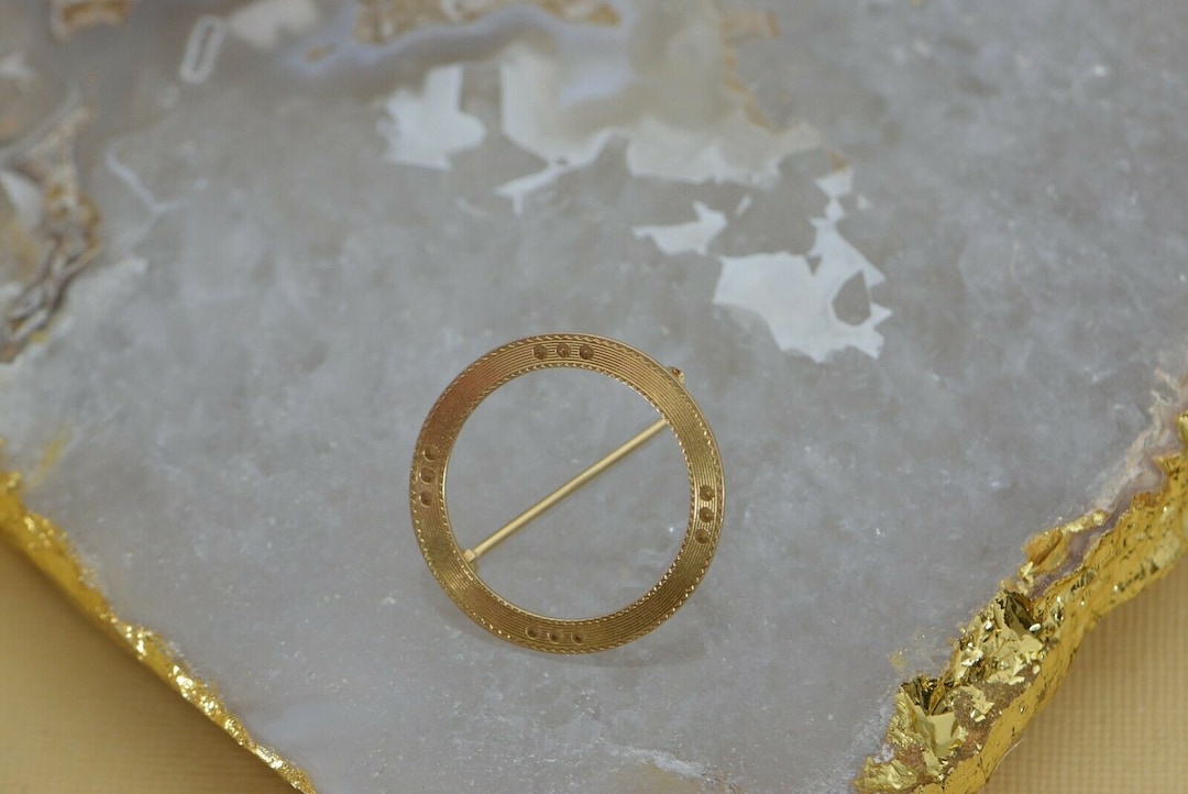 14K Yellow Gold Circle Pin, 1 1/8" Round Riggle Edges Design - Etsy