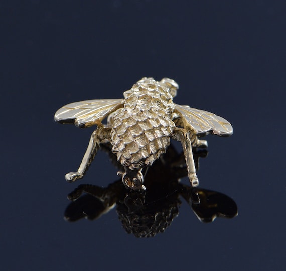 14K Yellow Gold Bee Pin, Circa 1970 - Gem