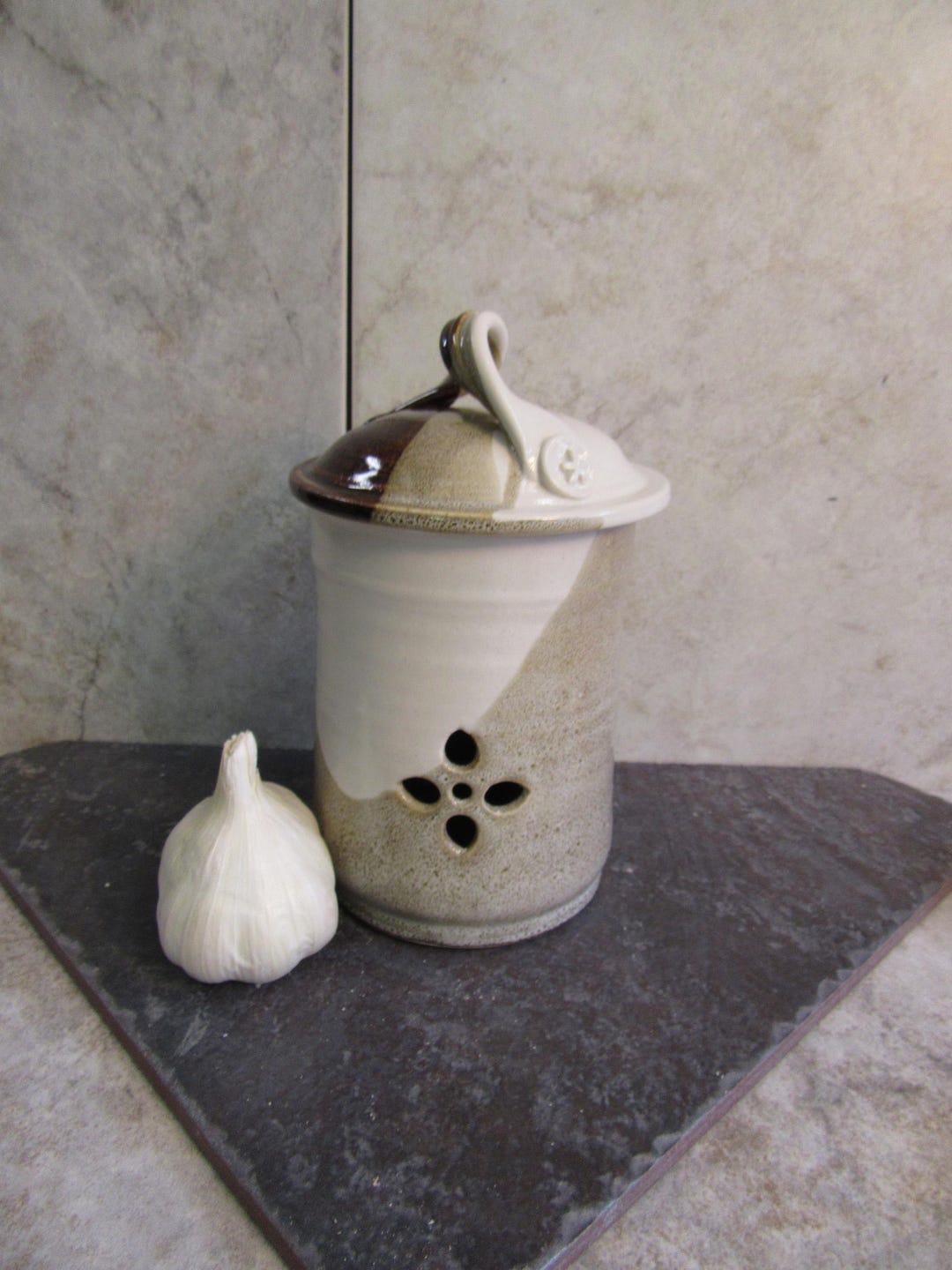Garlic Keeper, Garlic Holder, Brown & White Garlic Holder, Garlic ...