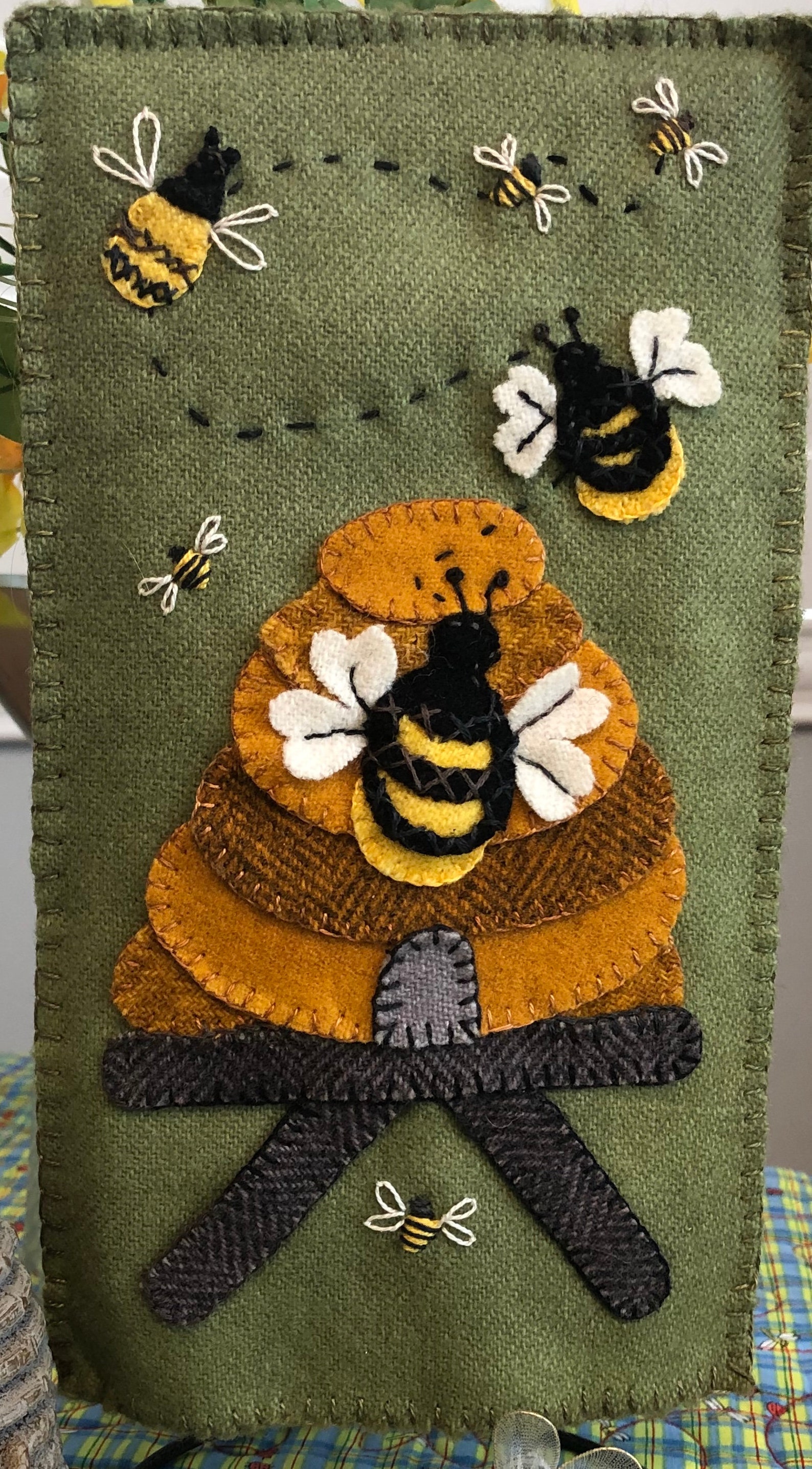Spring Bees, Wool Applique, Digital Download - Etsy