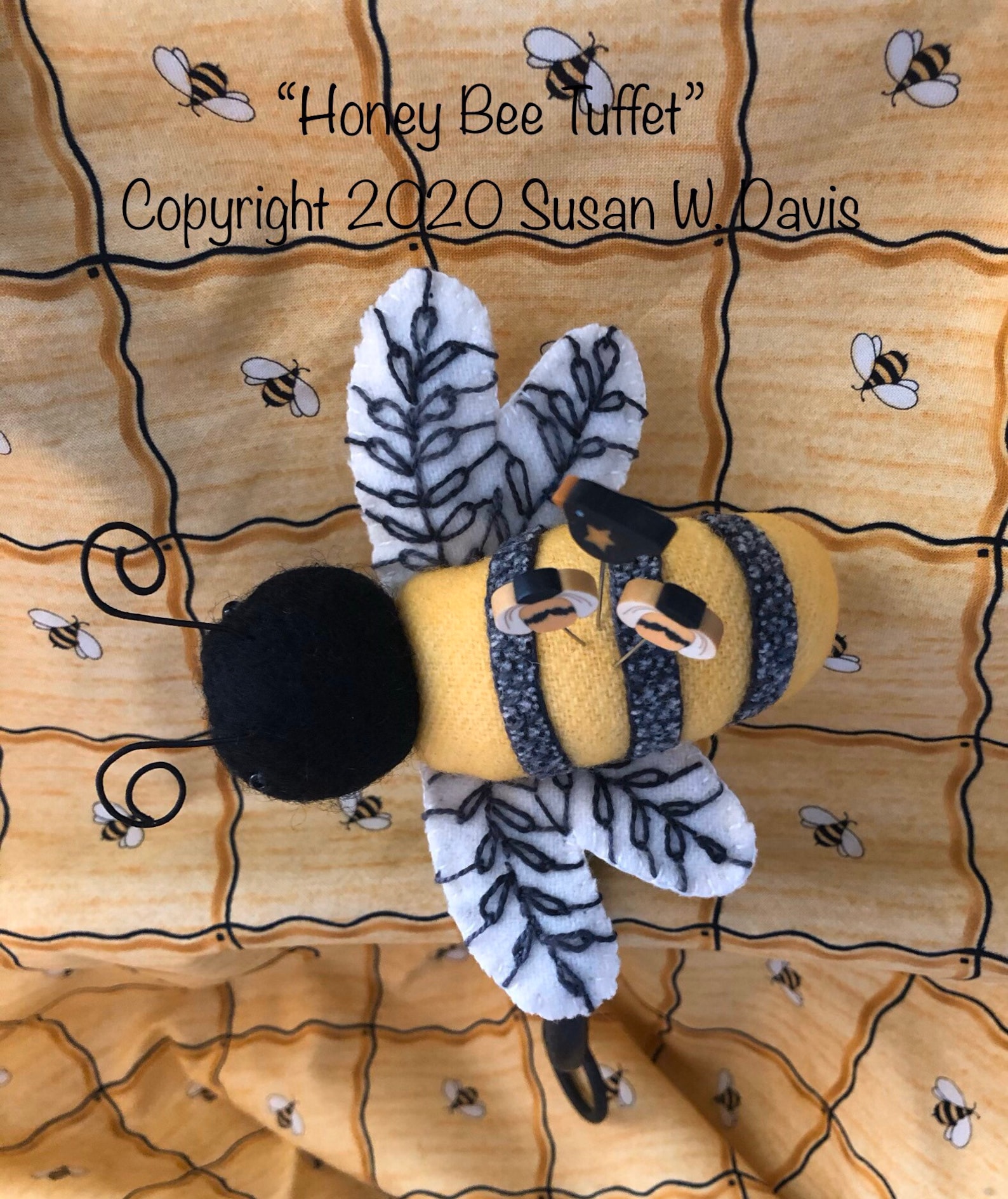 Honey Bee Tuffet, Pincushion, Wool Digital Download - Etsy