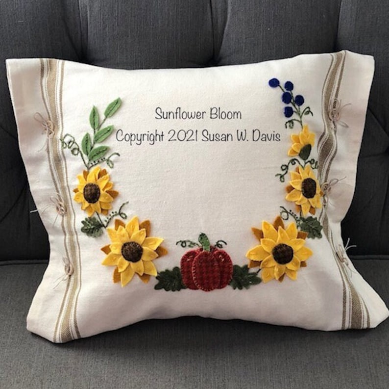 Sunflower Bloom Pillow or Table Runner, Wool Applique, Paper Pattern or ...