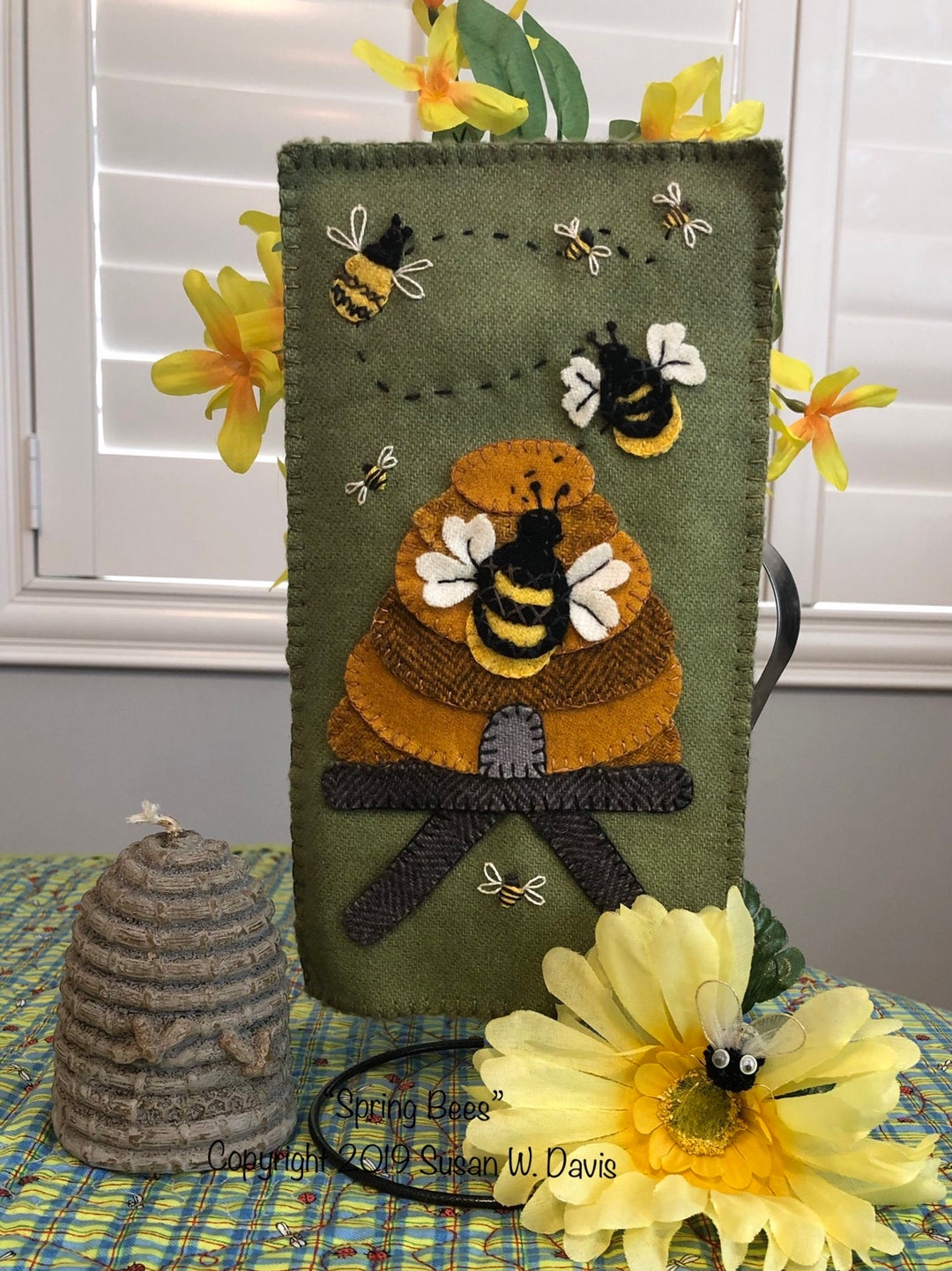 Spring Bees, Wool Applique, Digital Download - Etsy