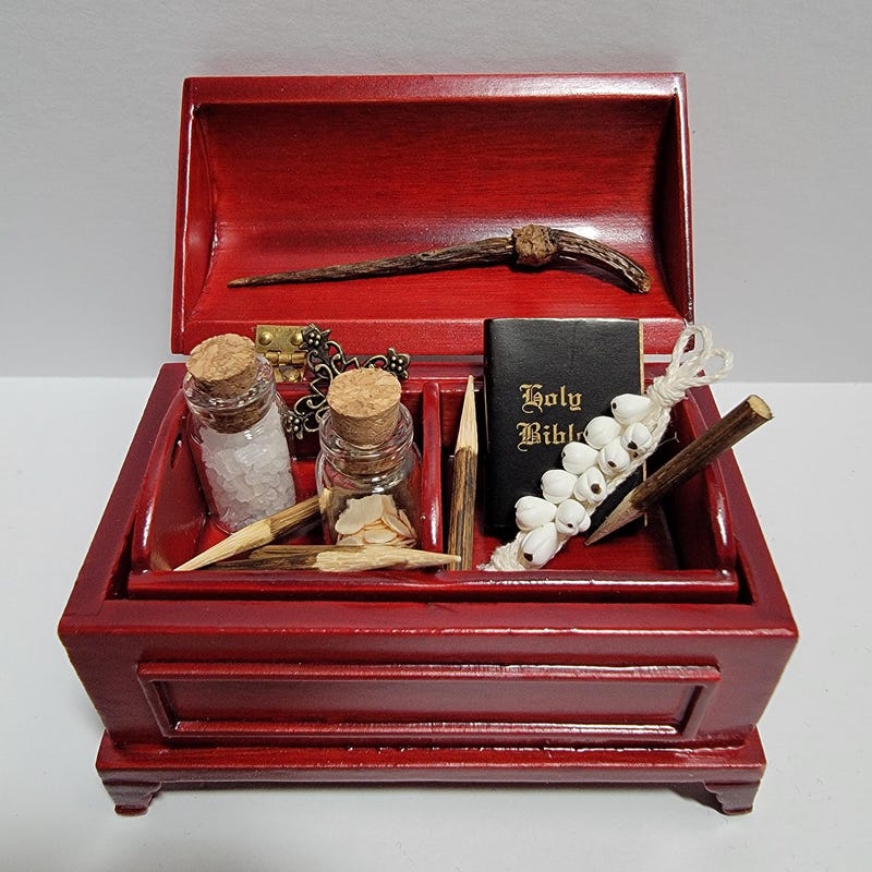 Vampire Hunting Kit - Etsy