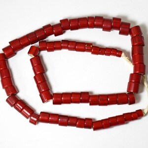 70 String of Antique Dark Red Ultra-thick Ring-cut White Hearts Beads ...