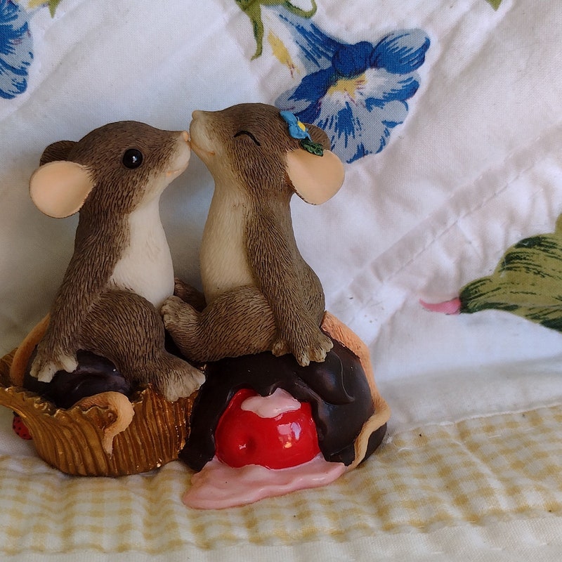 Charming Tails - Etsy