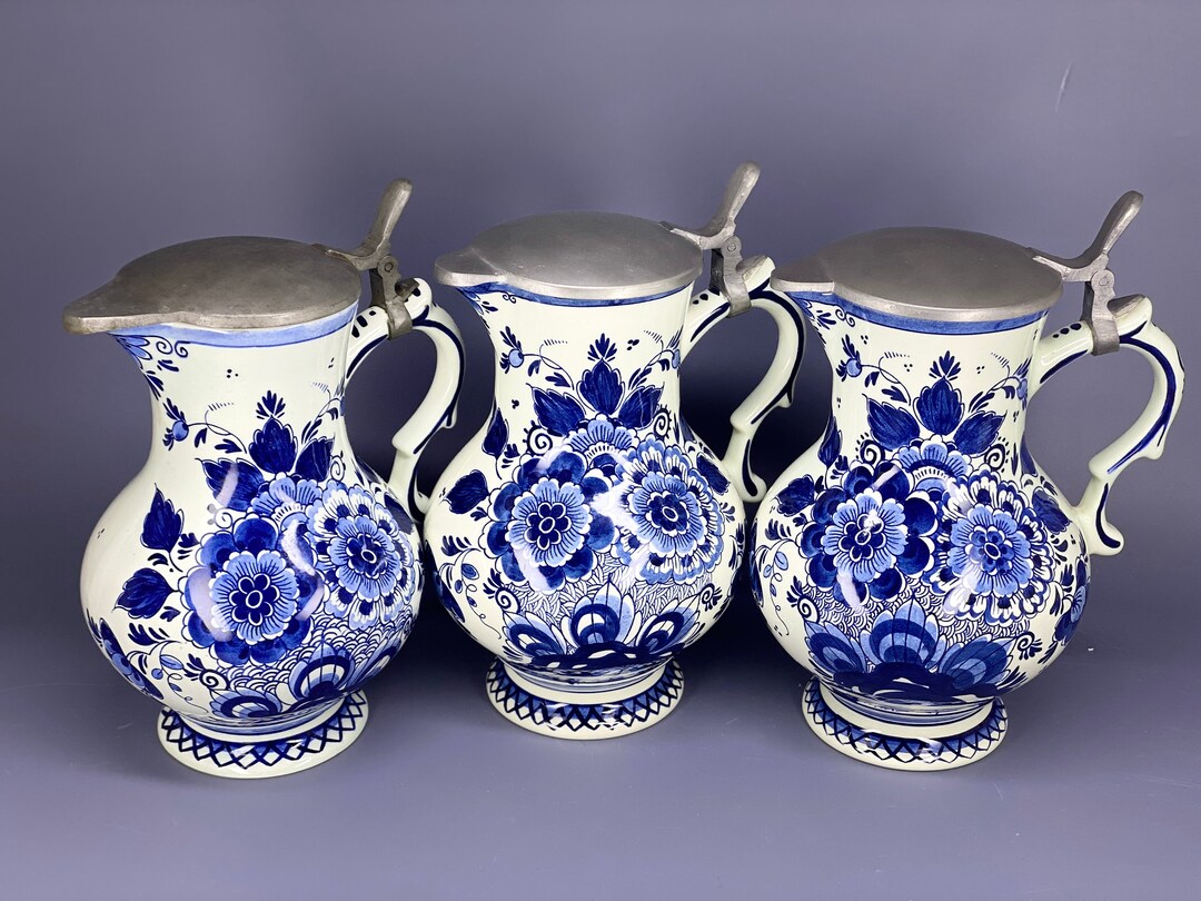 ROYAL DELFT BLUE Jugs With Cover Goedewaagen Blauw Delfts Holland ...