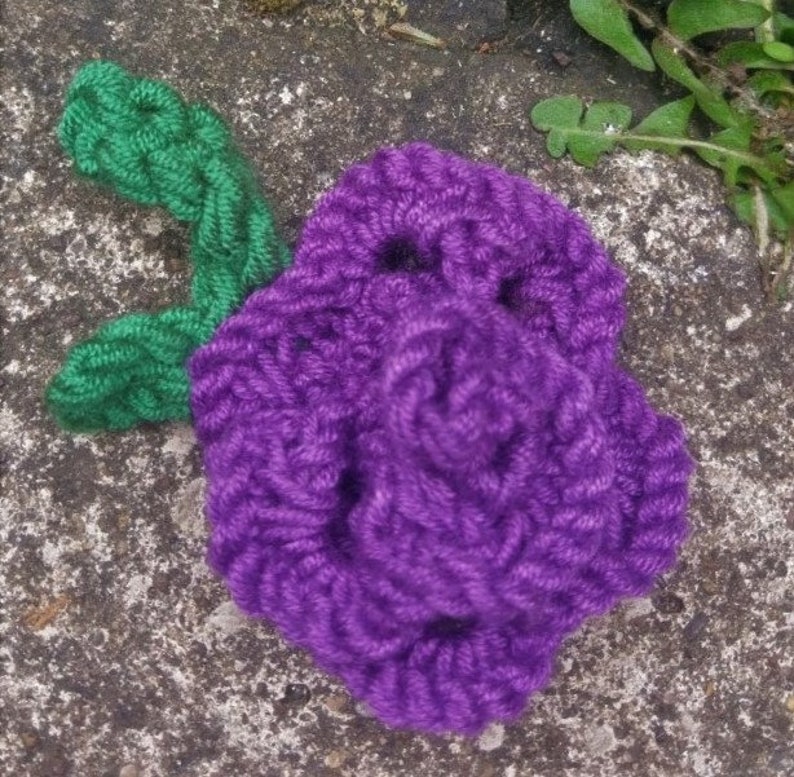 Hand Knitted Flower Brooch - Etsy
