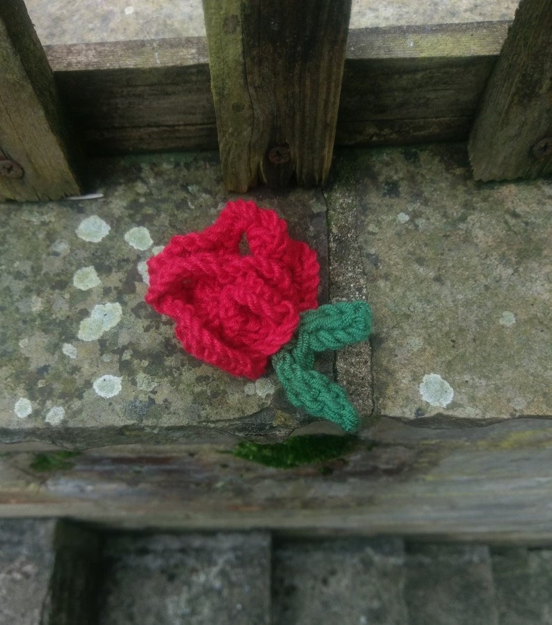 Hand Knitted Flower Brooch - Etsy