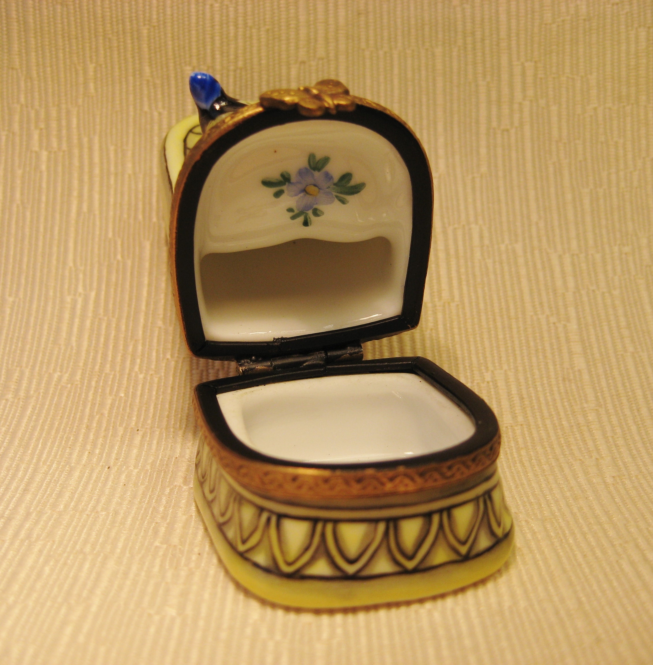 Limoges Porcelain Box in Miniature. Hand Painted. Fountain With Bird - Etsy